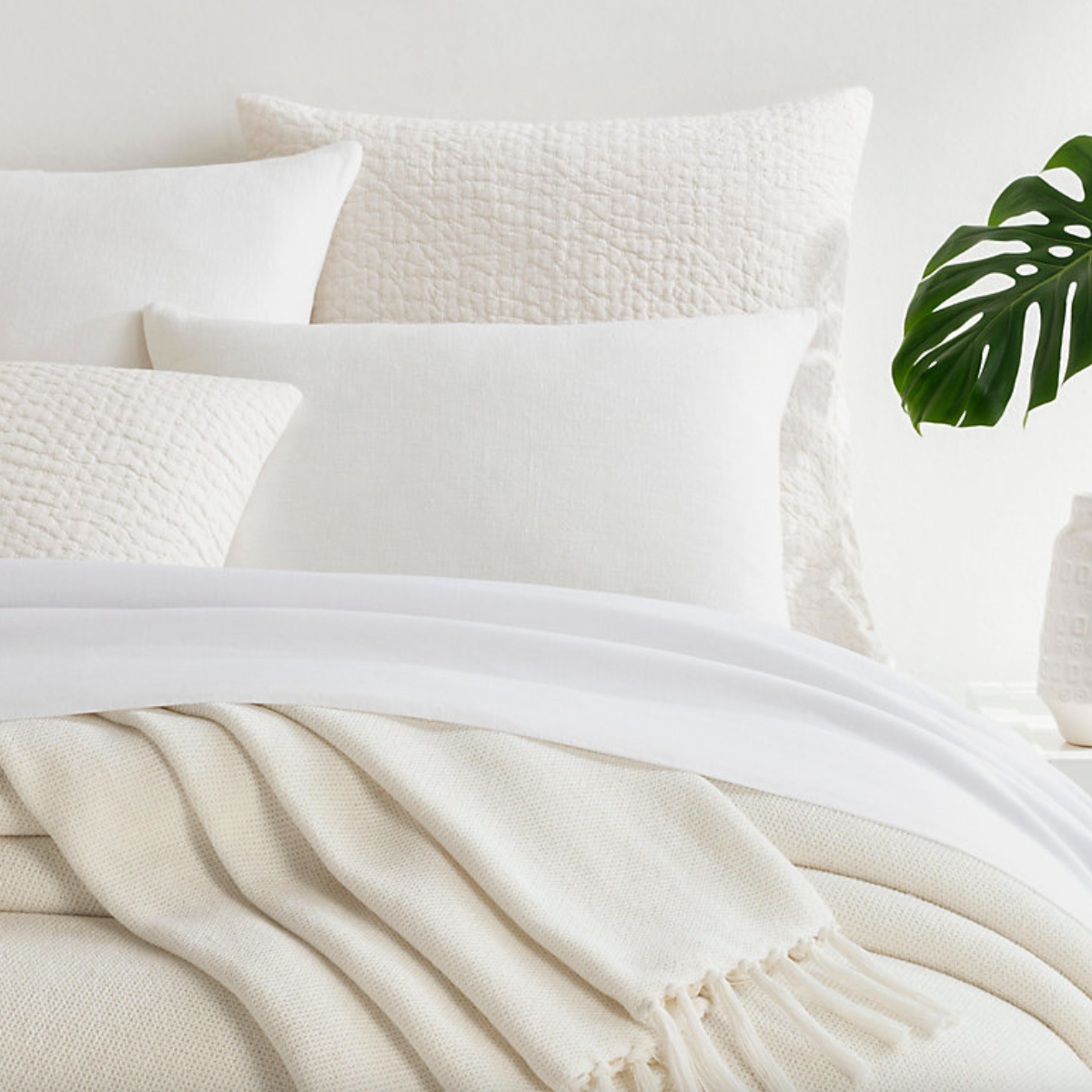 Logan Dove White Blanket – Mary Hawthorne Interiors